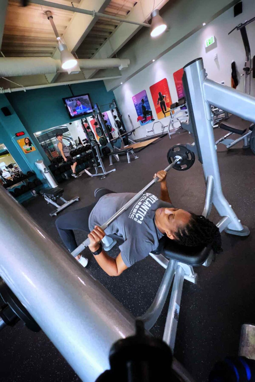 Choosing the Smith machine bench vs barbell bench • Views From Here